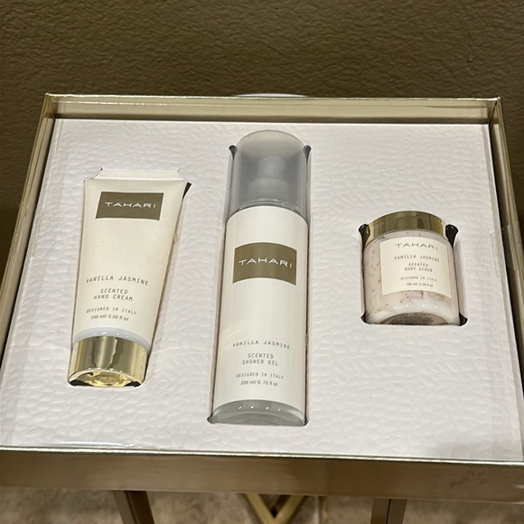 Tahari | Bath & Body | Tahari Luxury Body Set Vanilla Jasmine | Poshmark